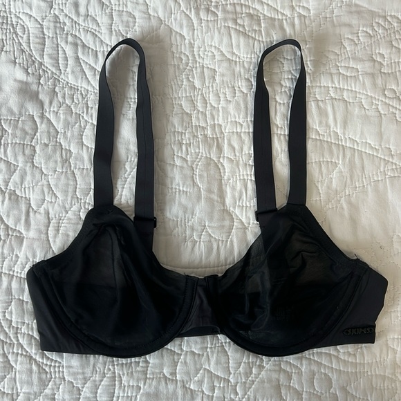 SKIMS | Intimates & Sleepwear | Skims Unworn Black Bra Size 32b | Poshmark